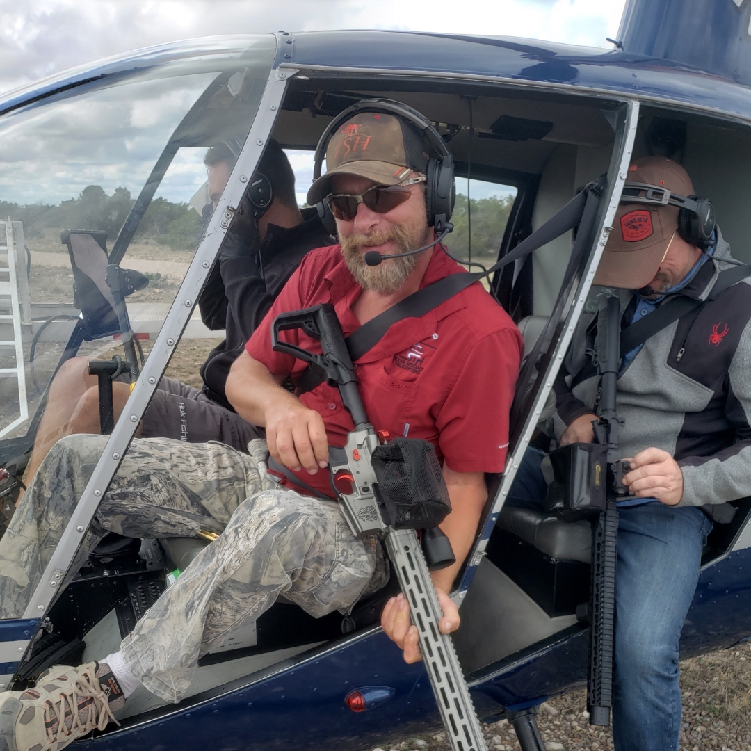 Predator Hunts - Helicopter Pig Hunting